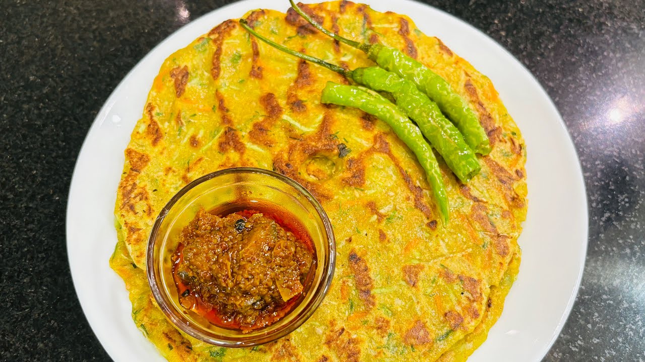 Jowar Thalipeeth recipe | Jawariche thalipeeth | जवारीचे थालीपीठ - YouTube