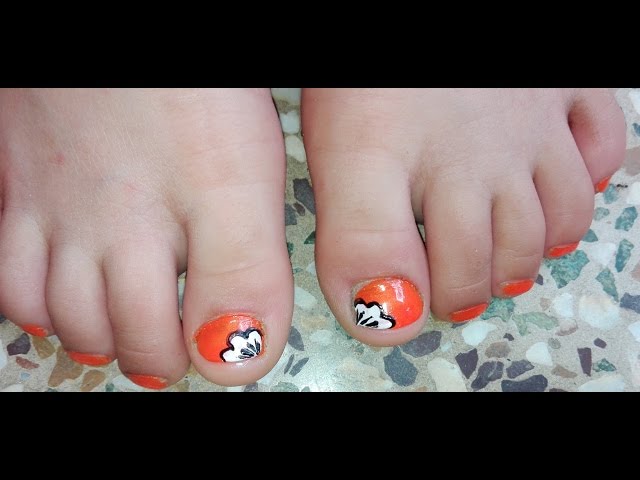 Mickey Mouse Toenails