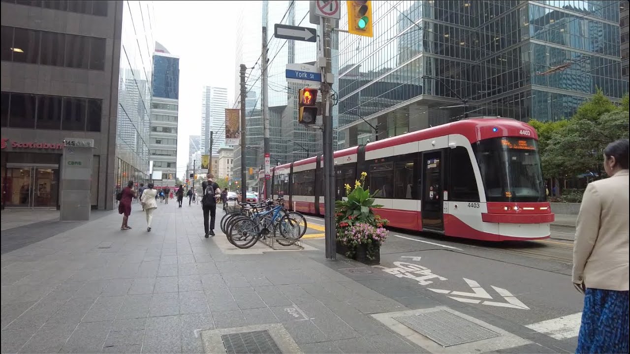 Toronto Downtown Walk: Walking King St West from King Stn to St.Andrew ...