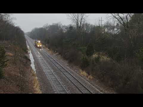 UP 1624 Light at Northbrook, IL - YouTube
