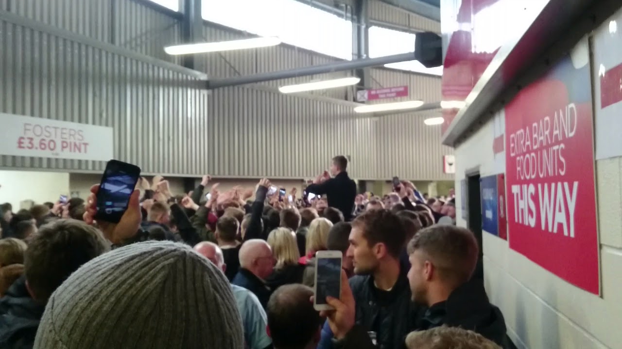 Alan shearer chant by Sunderland fans 🔴⚪ - YouTube
