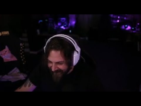 elraenn holmes ile twerk atıyor