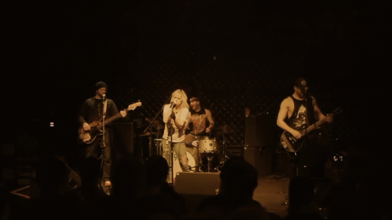 Alison Chains at the Triple Rock - YouTube