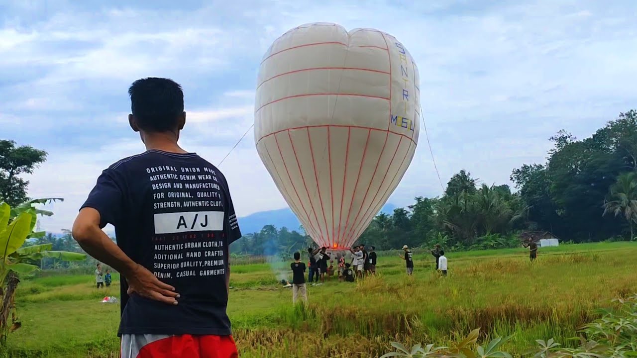 Balon Santri Mogol Asli Horeg Poll Ajurrr Balone ~ Tradisi Balon Lebaran Magelang Terbaru 2023 ...