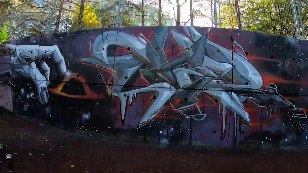 todays painting a singularity and more Caer8th graffiti - YouTube