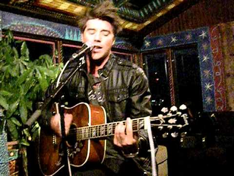 Thomas Fiss sings Where Did You Go live 3/18/11 - YouTube