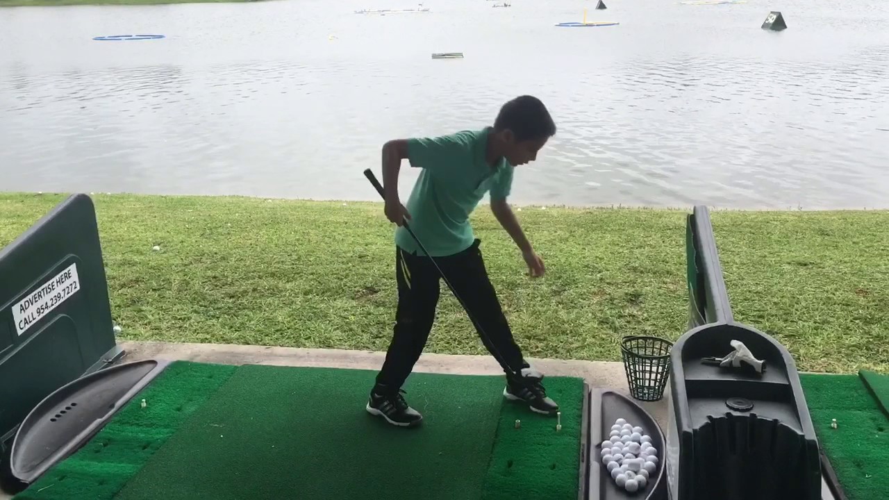 5 good hits - at Aqua Golf Driving Range - YouTube