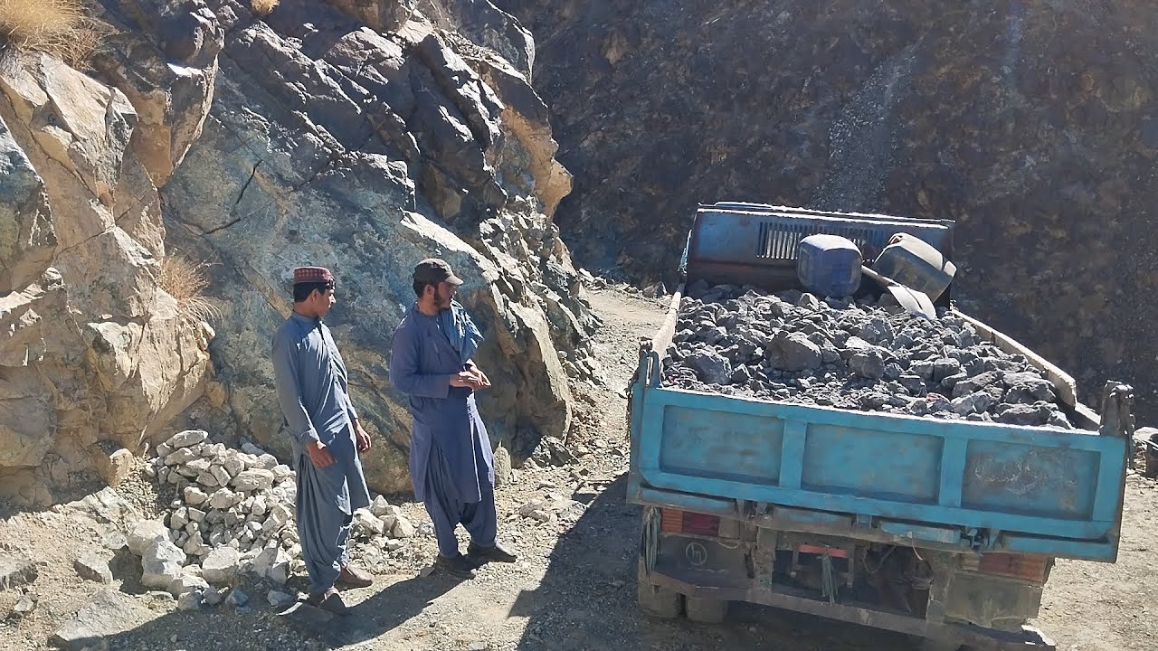 chromite pathar mining 🪨⛏️ percentage 52% Pakistan block sthan Muslim ...