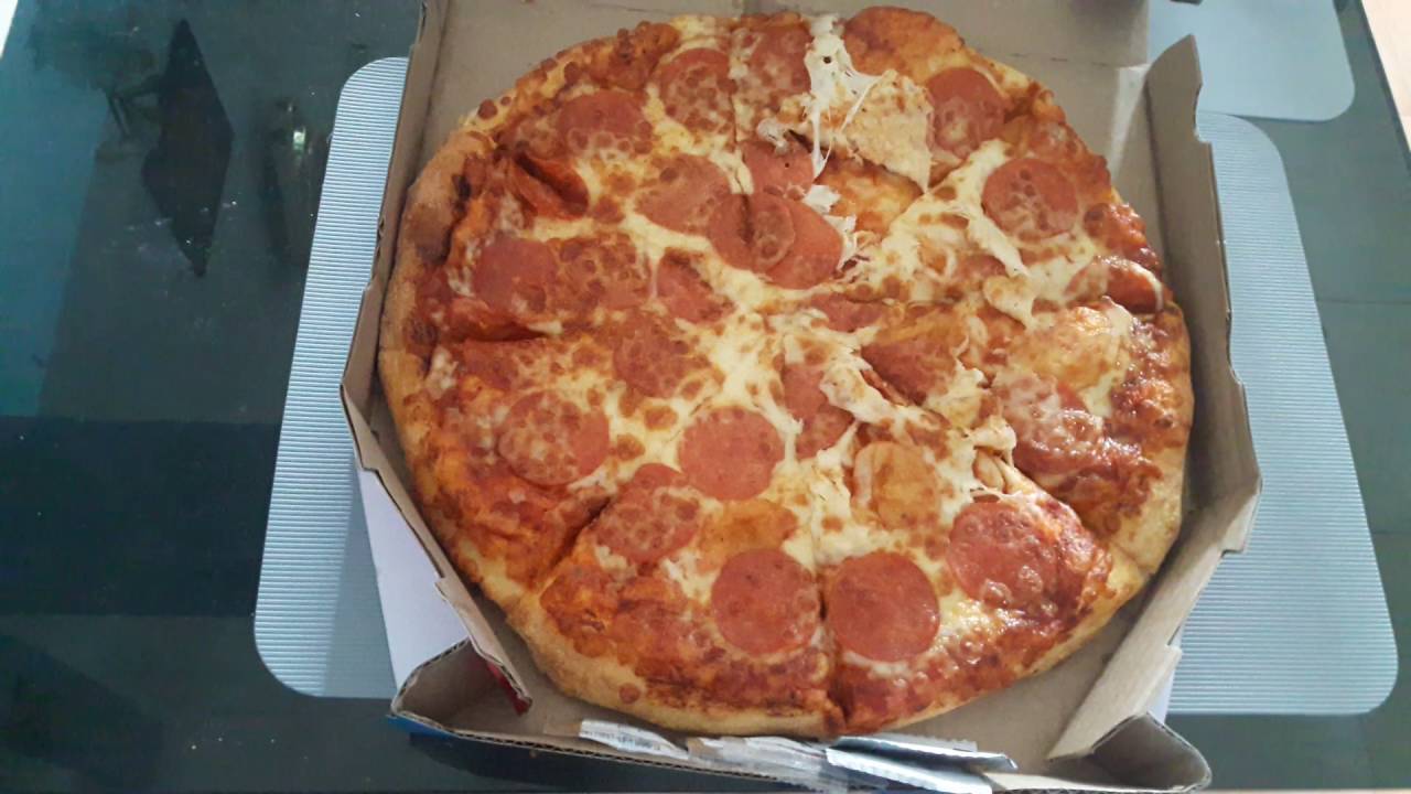 Dominos Pepperoni n Cheese Pizza Large - YouTube
