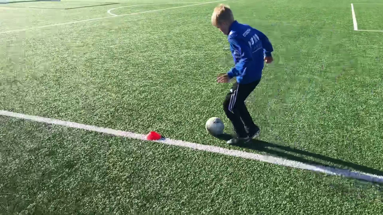 Isac football skills - YouTube