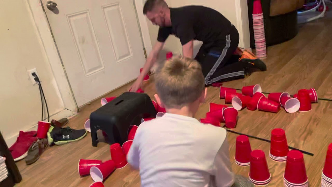 Pick Up Cup Game! (Very Fast) - YouTube