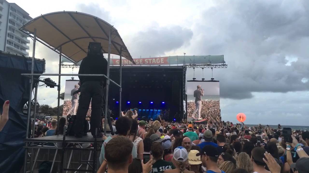 Sam Hunt at Tortuga 2016 - YouTube