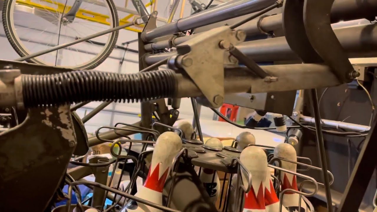 Rake operation Brunswick Pinsetter - YouTube