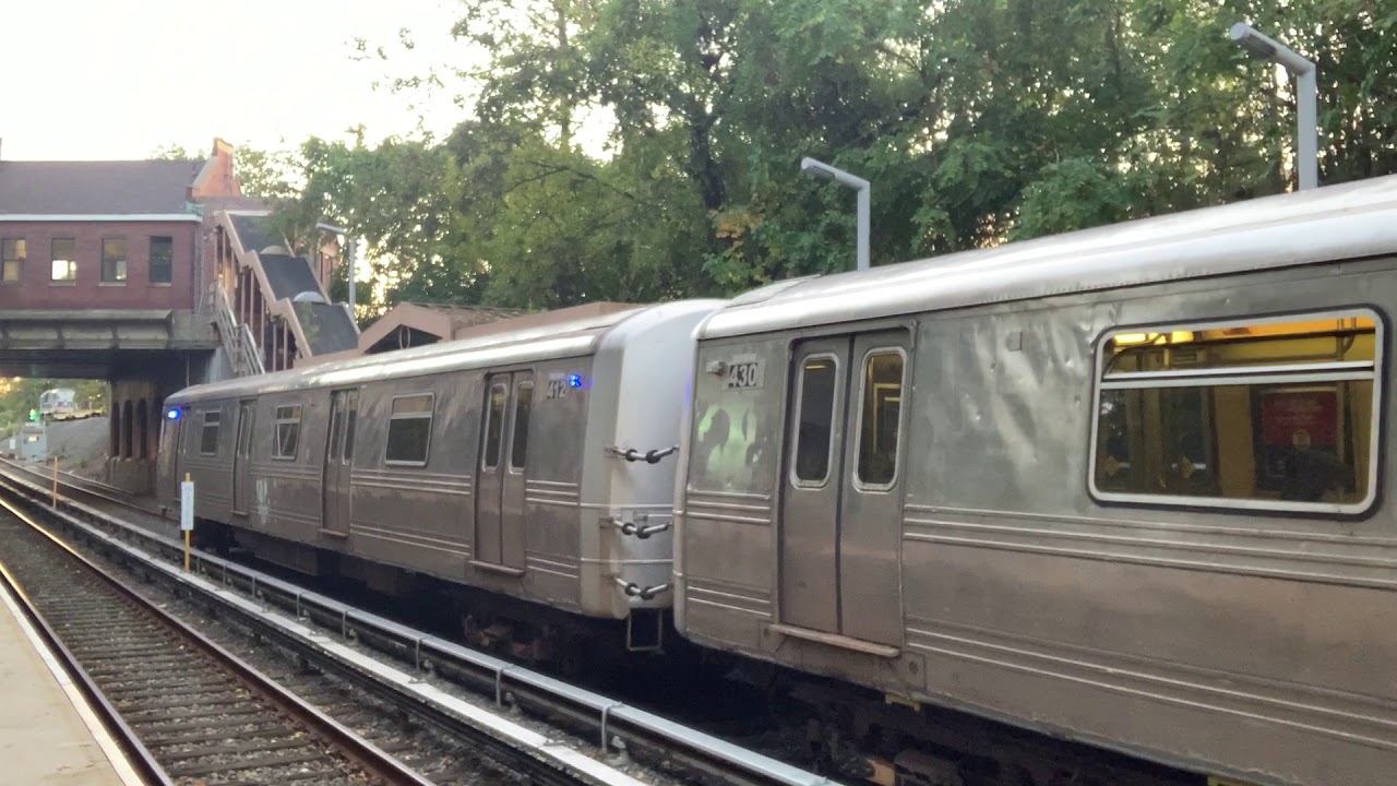 MTA SIRT: Tottenville Express R44 Train @ Huguenot Station - YouTube