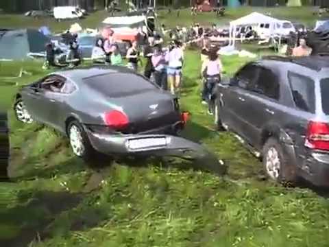 Bentley ile Kaza Yapan Rus Gerizekalı HD 2013