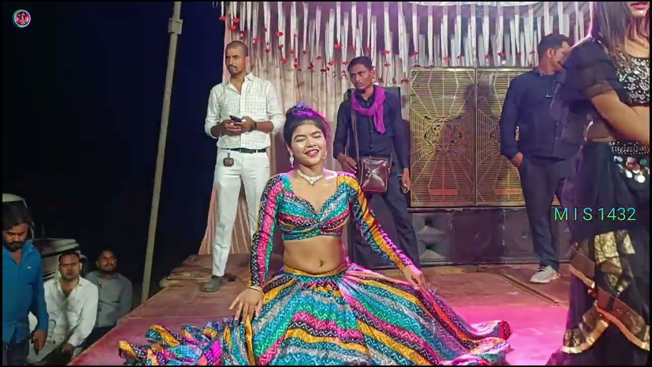 Saiyan ji dehradun me | सईयां जी देहरादून में Maya Dance #maya #magar #dj #dance - YouTube