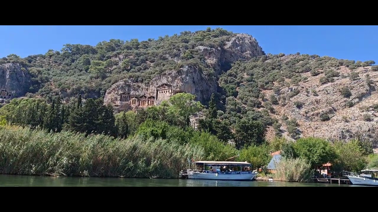 Rzeka Dalyan.Turcja.Kaunos – wykute w skale grobowce likijskie - YouTube