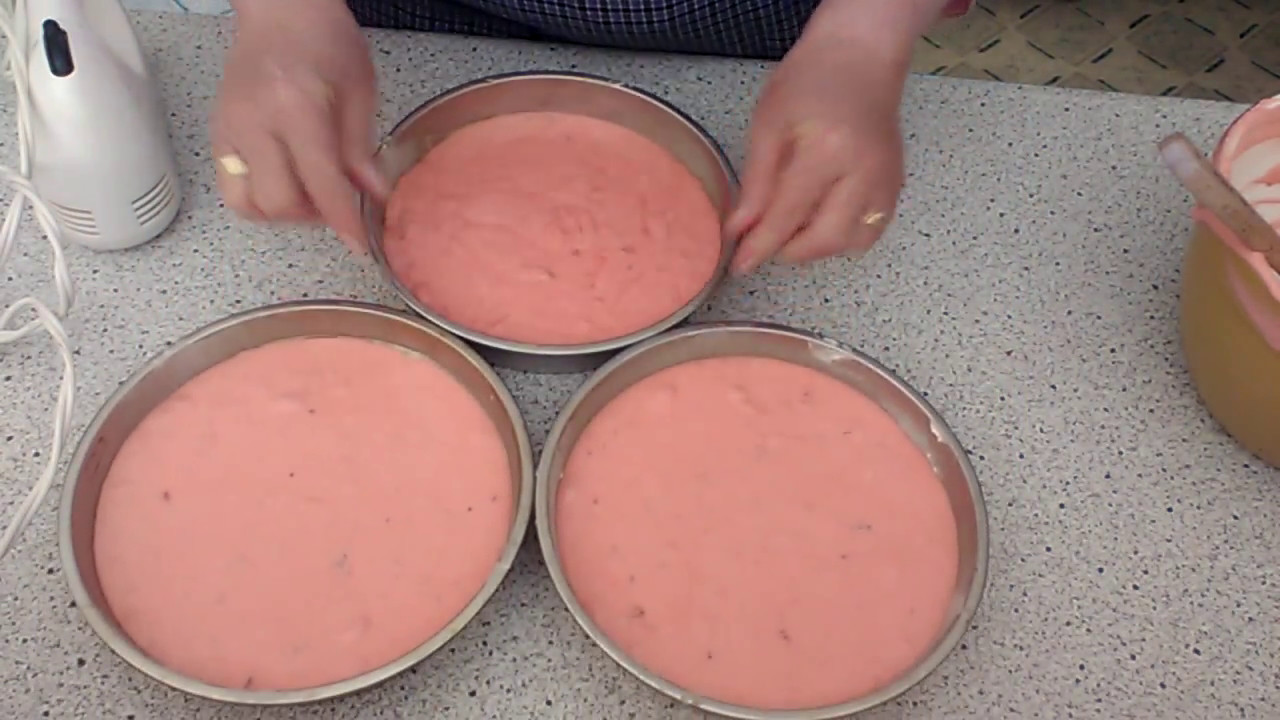TRIPLE STRAWBERRY CAKE SMACK DAB IT'S GOOD - YouTube