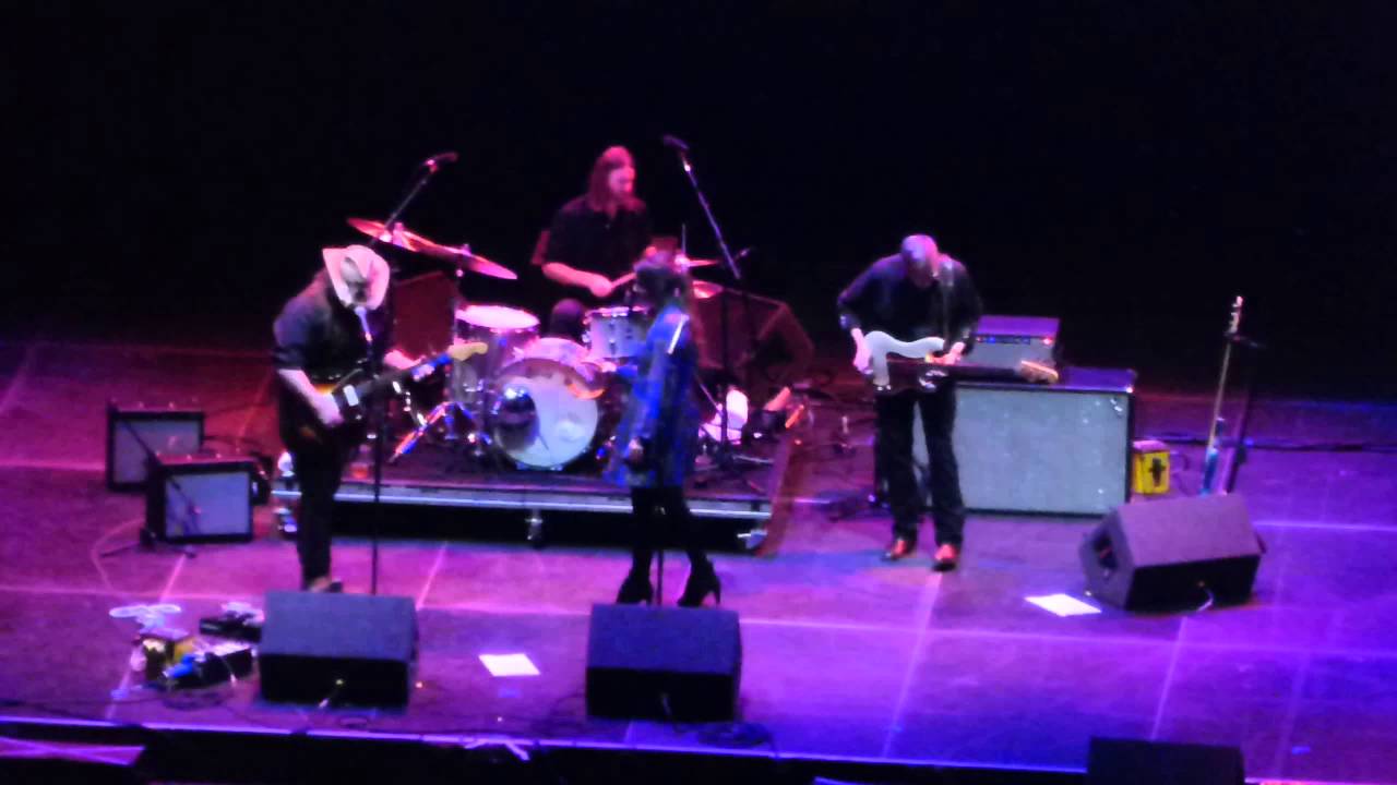 Nobody To Blame, by Chris Stapleton at Country 2 Country Festival ...