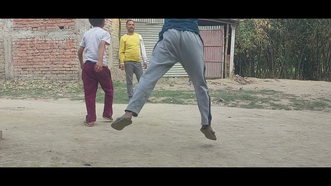 ball caching game - YouTube
