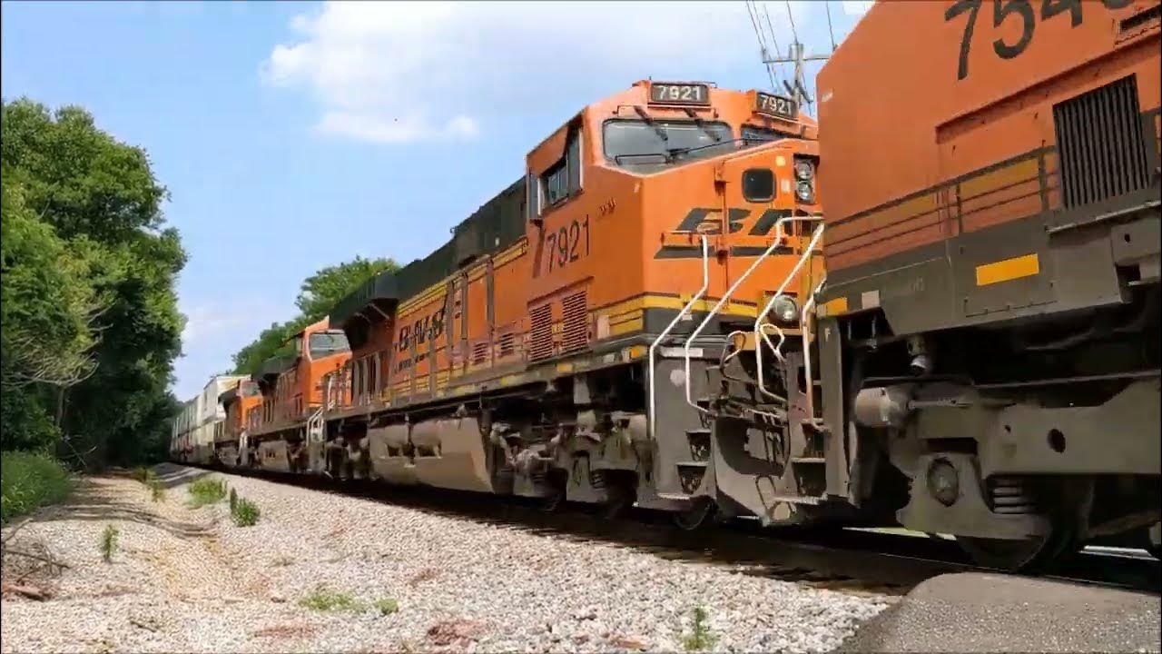 BNSF 3917, BNSF 7543, BNSF 7921, BNSF 6741, and BNSF 8387 pull NS 283 through Trinity, AL - YouTube