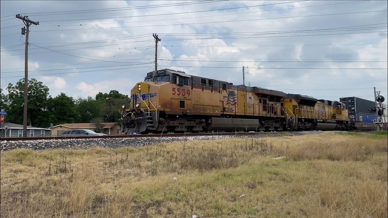UP Intermodal Ft. NS Mid-DPU | Brady Blvd. | San Antonio, TX - YouTube