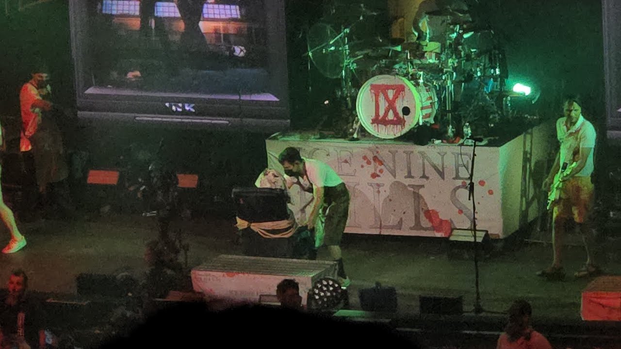 [MAJOR FLASH WARNING] Ice Nine Kills Live At The Factory. St Louis Missouri Kiss Of Death Tour ...