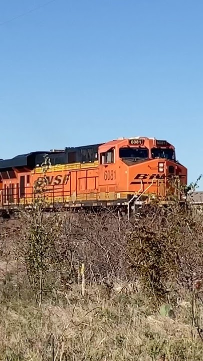 BNSF ES44AC #6081 (Avondale, Texas) - YouTube