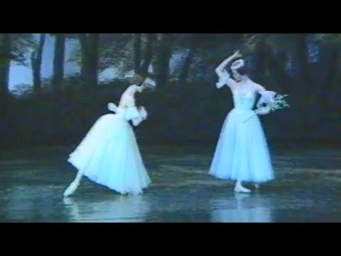 バレエ「ジゼル」ジゼルの登場、モスクワ・アカデミー音楽劇場バレエ名作集　Stanislavsky Theater Ballet ”Giselle”　Act 2