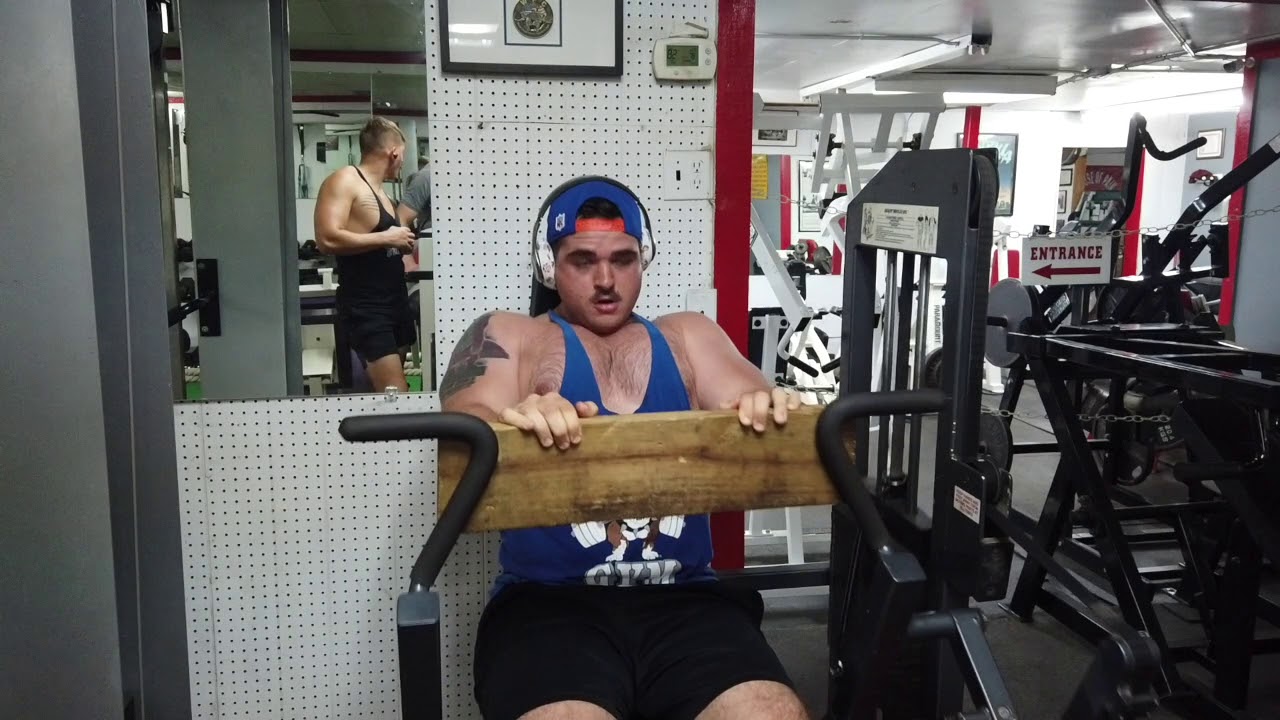 CHEST DAY | IRON WORKS GYM - YouTube