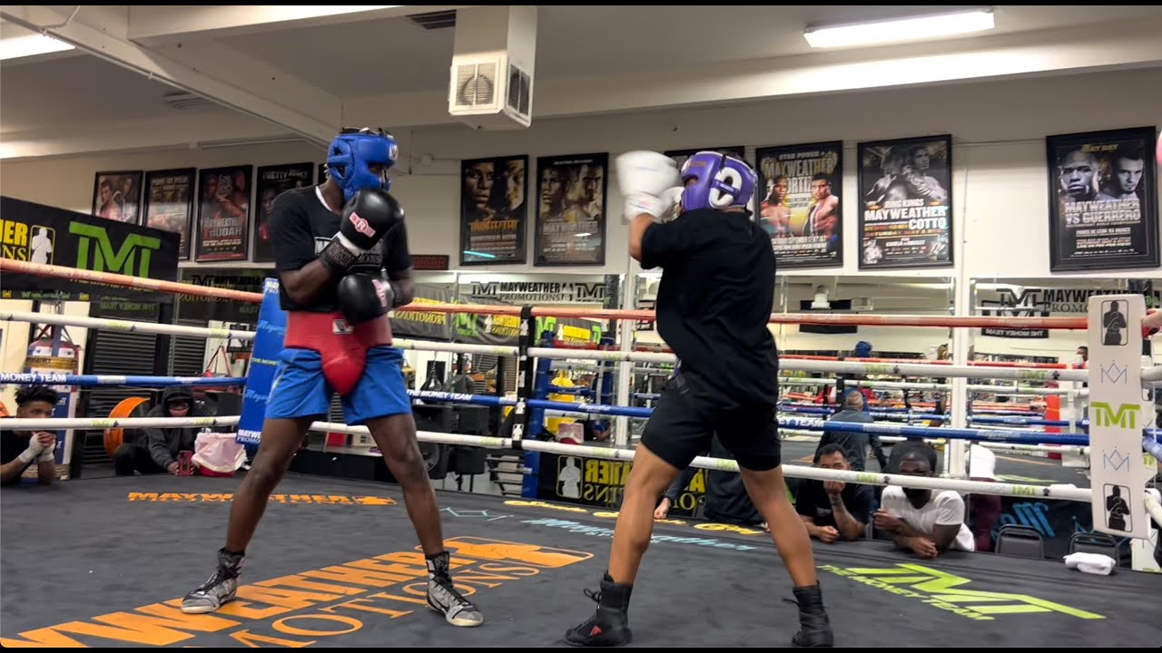 CURMEL MOTON VS KEVIN JOHNSON IN SPARRING FULL ROUND AT MAYWEATHER GYM IN LAS VEGAS | TRAINING ...