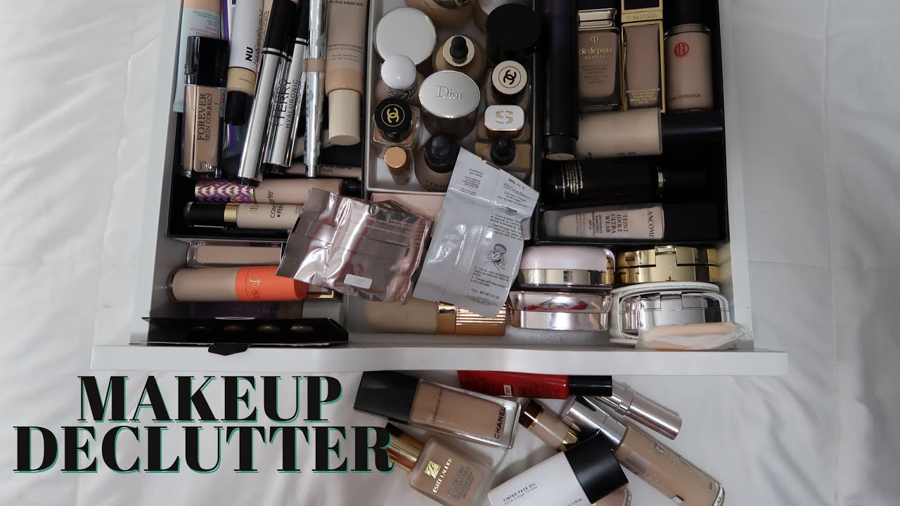 Makeup Declutter part 1 | VLOGCEMBER 2022 Day 11 - YouTube