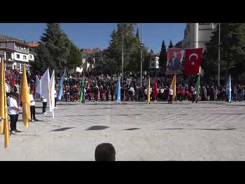 16 Türk Devleti Bayrak Gösterisi