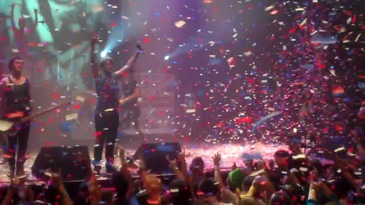 Asking Alexandria - Morte Et Dabo @ The Wiltern Halloween Show - YouTube