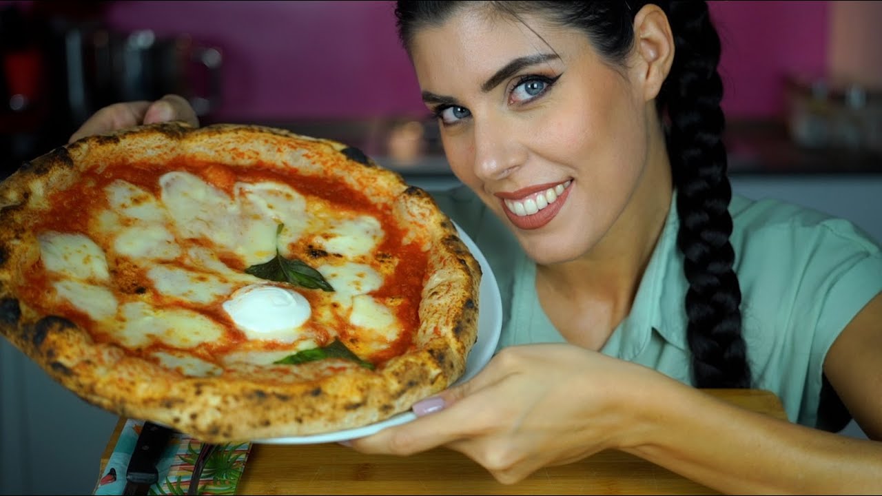 ASMR 🍕 PIZZA BUFALA MUKBANG (Eating Sounds e Whispering) - YouTube