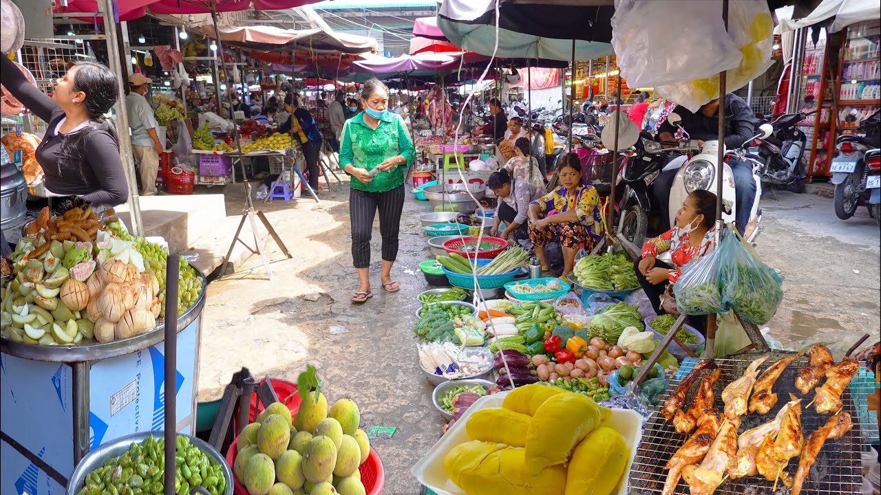 Cambodian Wet Market After Raining @ Old Takhmao Market - Everyday ...
