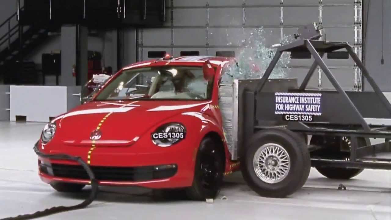 2013 Volkswagen Beetle CRASH TEST IIHS - Side Test - YouTube