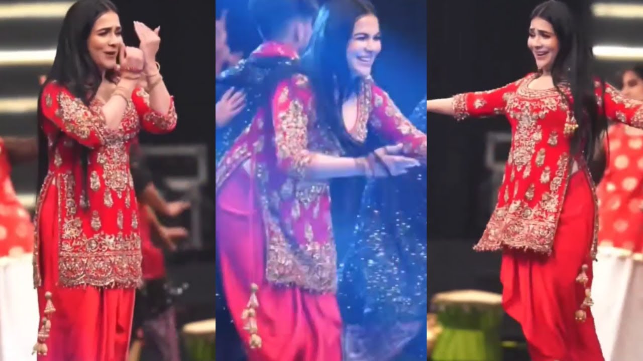 Humaima malick pays tribute to the living legend Anjuman shaheen at Lux ...