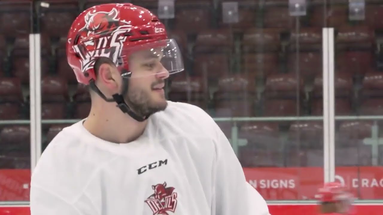 Sam Duggan Mic'd up - Cardiff Devils - YouTube
