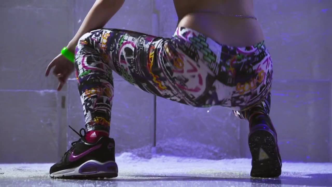 Major Lazer Bubble Butt Twerk by HEY PO - YouTube