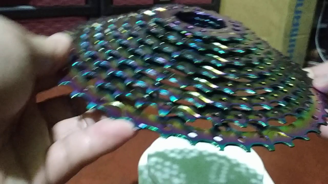 Sagmit oil sleek rainbow cogs cassette 10 speed 46t - YouTube