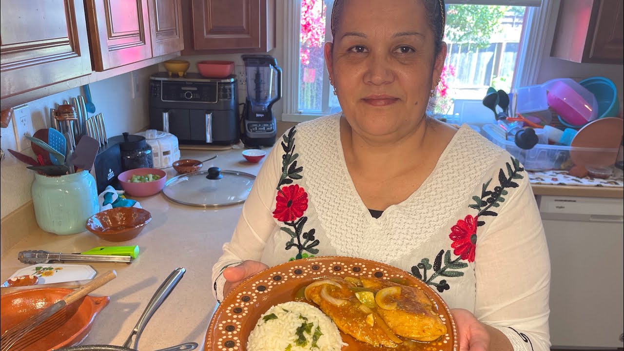 pechugas de pollo entomatadas - YouTube
