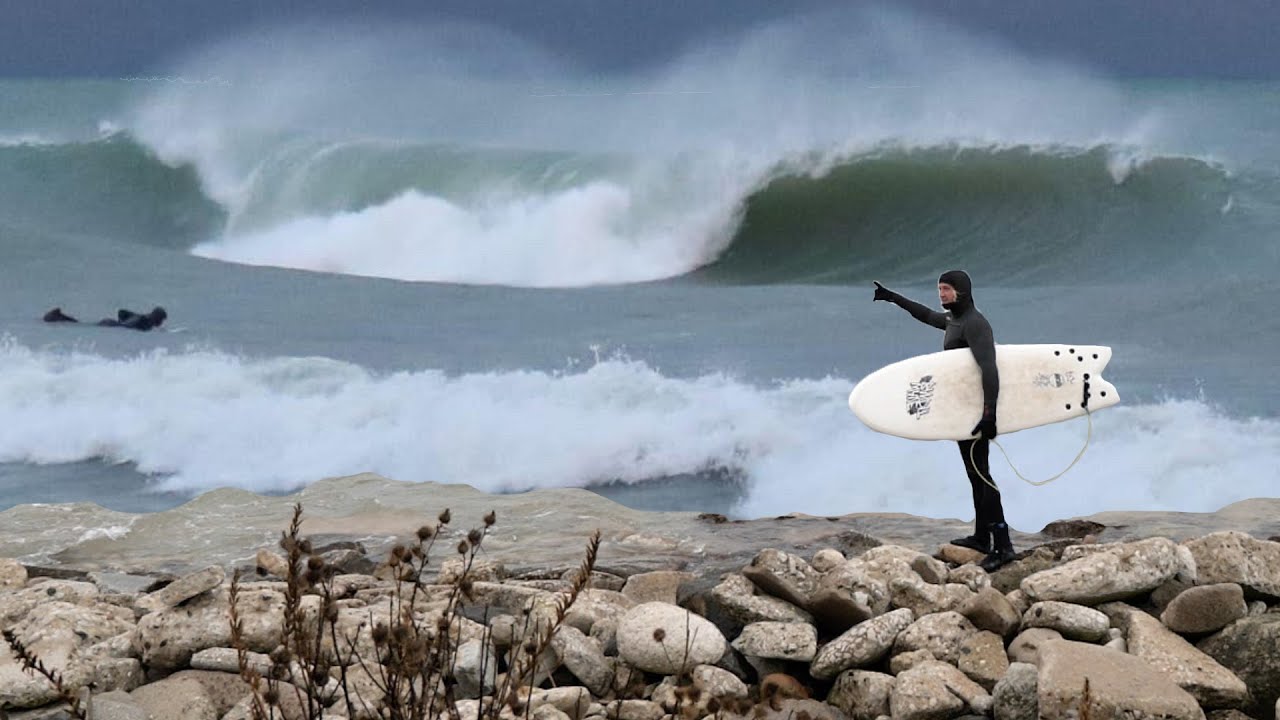 Best Wave in Wisconsin 10ft & Offshore!? - YouTube