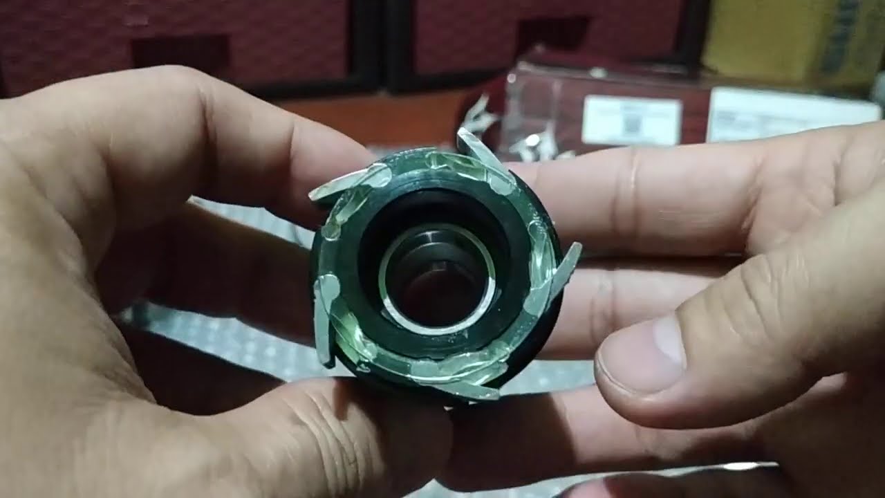 Remove freehub body on weapon fever sealed bearing hubs - YouTube