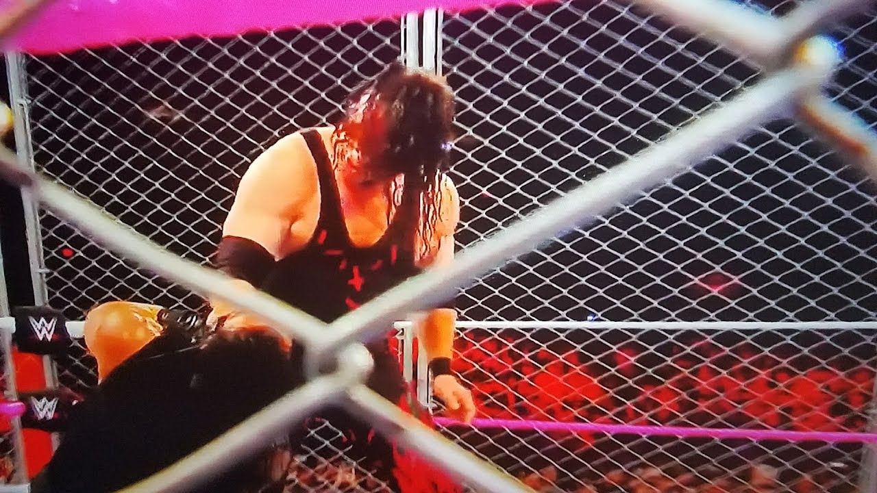 #RAW WWE KANE RETURNS 2017 #RAW 10/16/17 KANE Roman Reigns Steel Cage ...