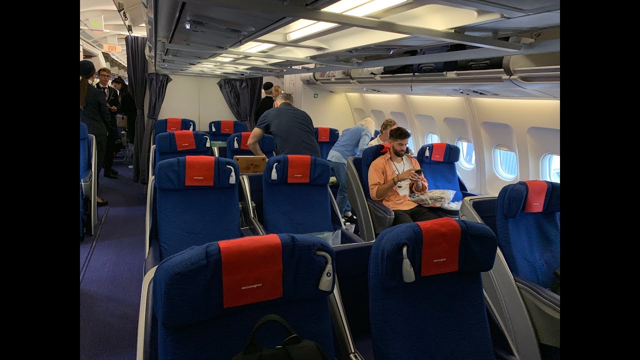 ANCIENT BUSINESS CLASS on Norwegian Airlines by Wamos Air - Premium ...