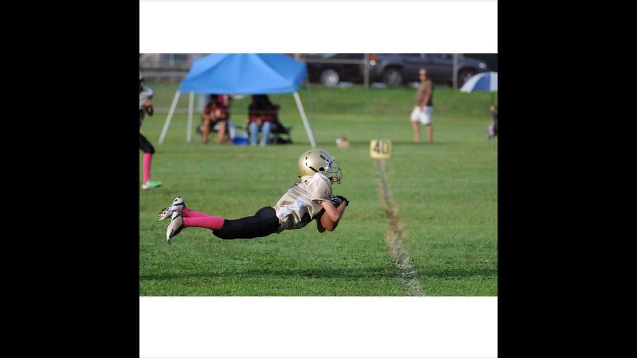 AMAZING POP WARNER KID MAKES DIVING FOOTBALL CATCH - YouTube