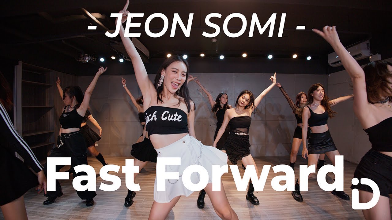 JEON SOMI (전소미) - ‘Fast Forward’ / Zoey【iDance】 - YouTube