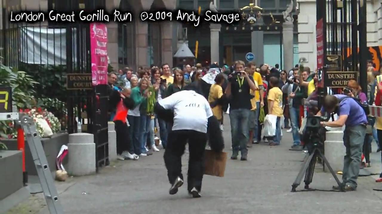 The Great Gorilla Run 2009 in HD, London. 7km fun run for charity to ...
