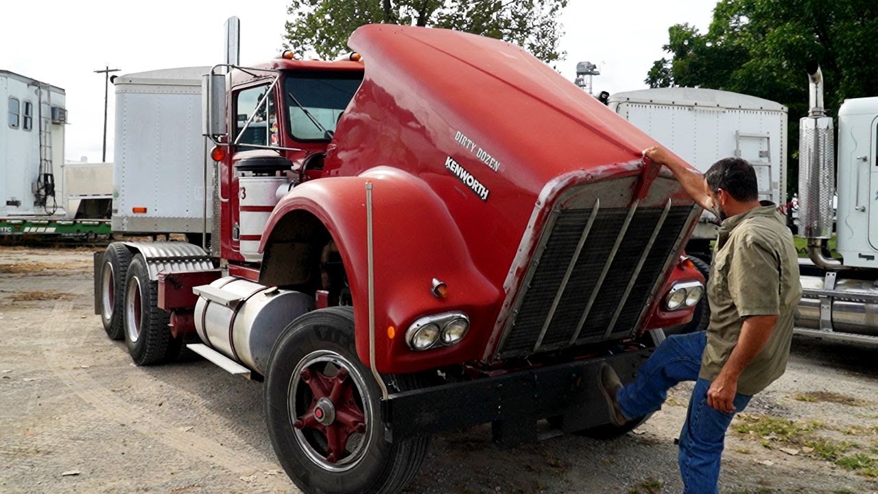 Jake's New Semi with a 12v71 Detroit Diesel - YouTube